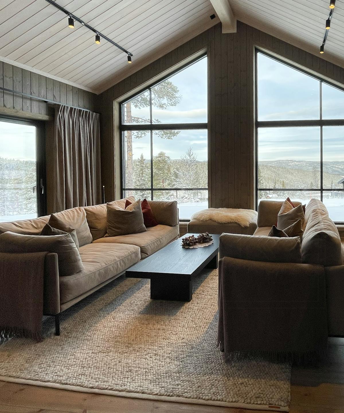 Moderne hytte med udsigt tæt på skiløb og cykelstier