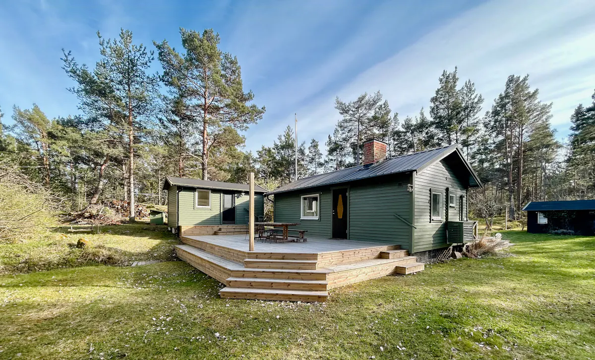 Stugor Aspön – Ett pris. Inga överraskningar.